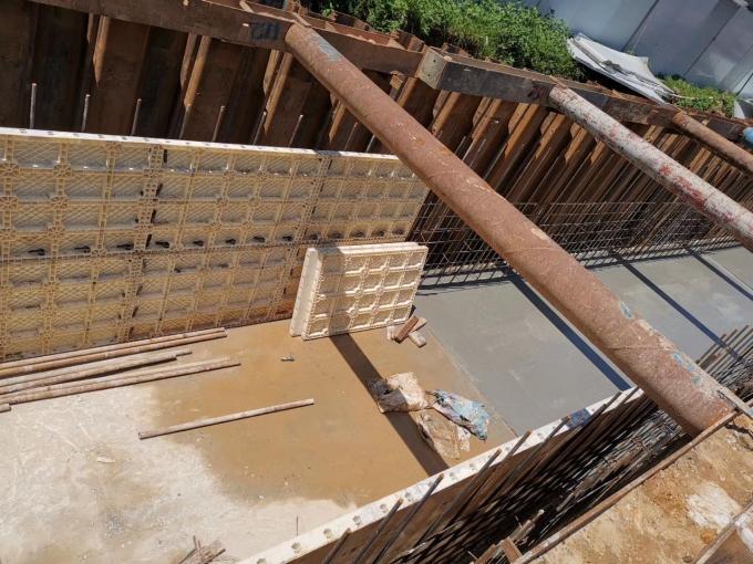 Cast In Place Ribbed Plastic Formwork Panels For Architectural Precast ...