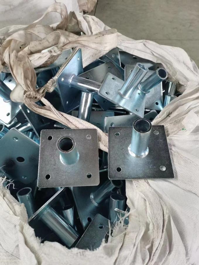 Fixed Galvanized Pipe Post Universal Steel Scaffold Base Plate 150*150*5mm