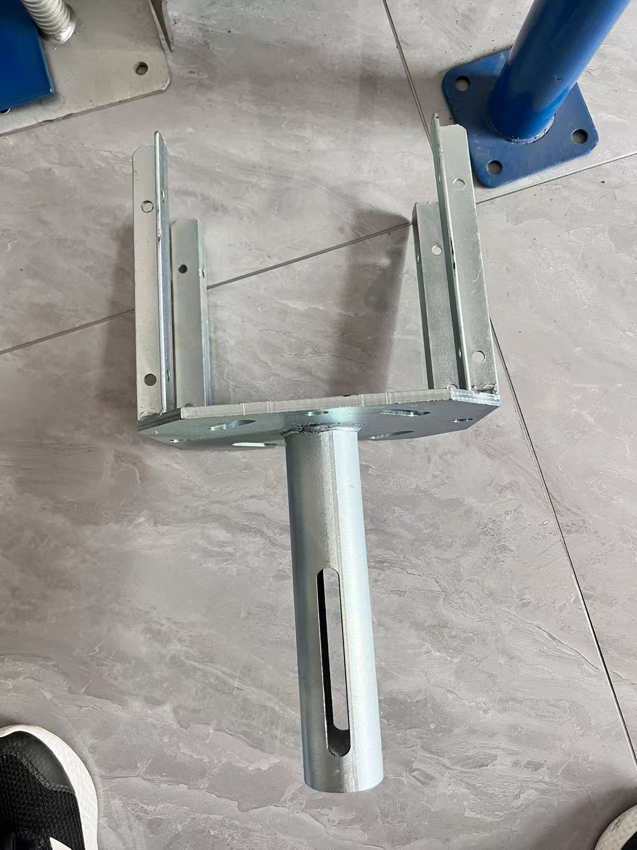 H20 Beam Scaffold Forkhead - 4 Way Head for Construction Props